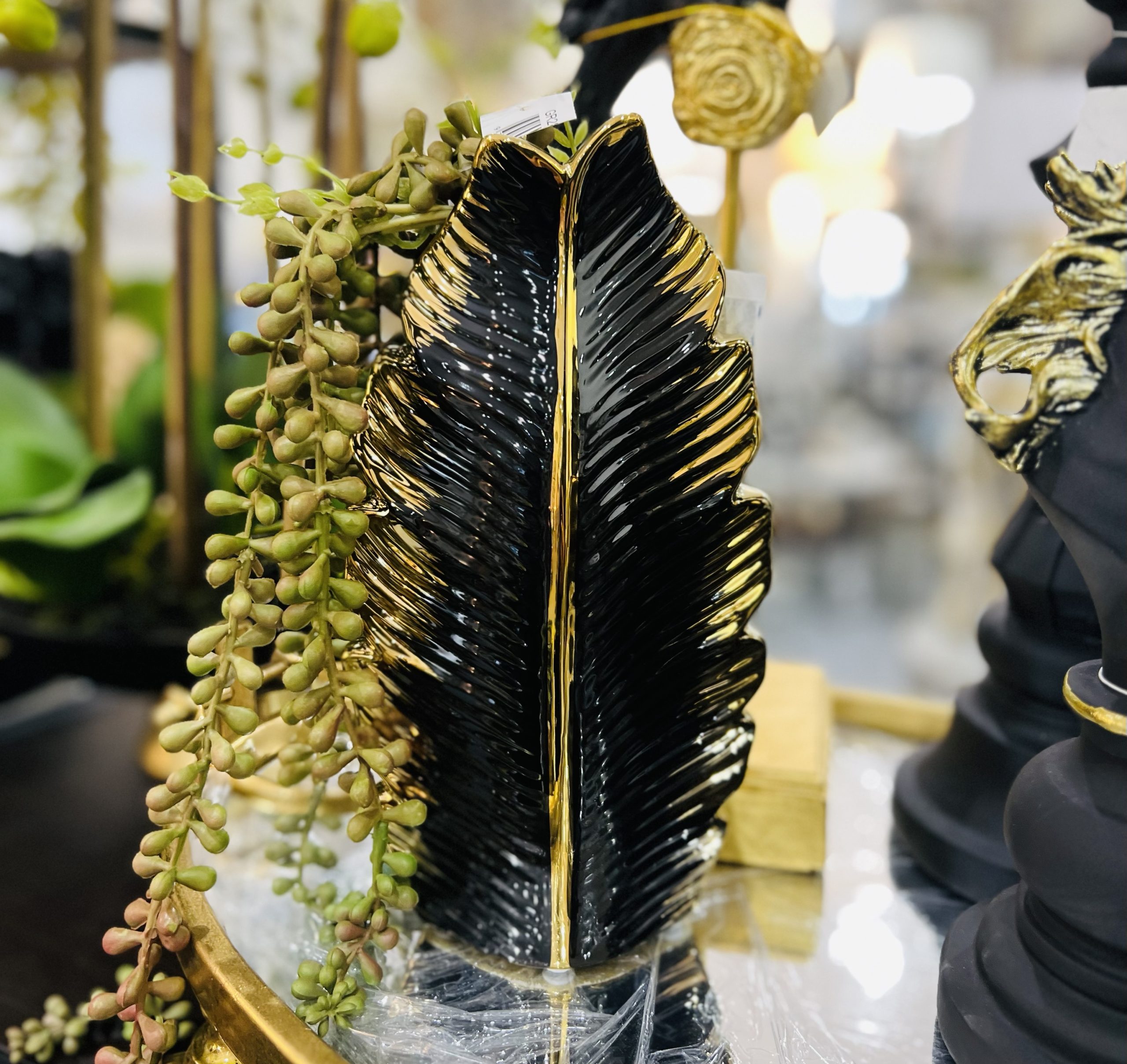 Ceramic Leaf Vase Black Gold Large 25cm - Decor Guru
