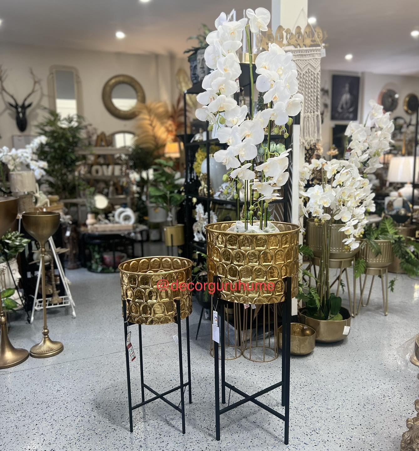 Quality Metal Planters for Stylish Home Decor - Enhance Your Space